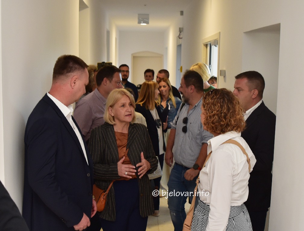 Novi prostor i programi Obiteljskog centra Područna služba Bjelovarsko-bilogorska za ...